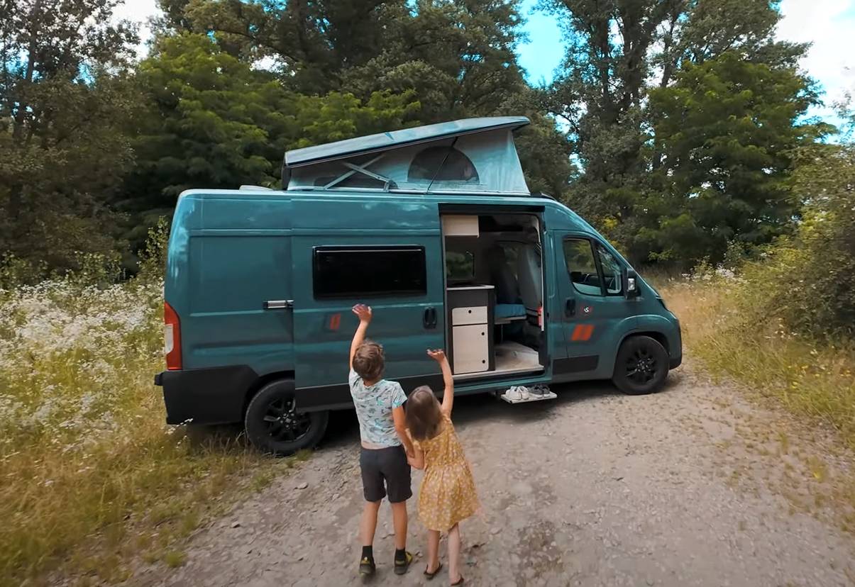 Fitted Vans Challenger