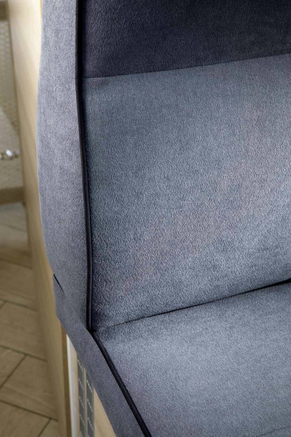 V217 - the van with twin beds - Challenger